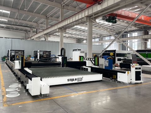 Ultra-Large Fiber Laser Sheet Metal Cutting Table 30000W - STYLECNC